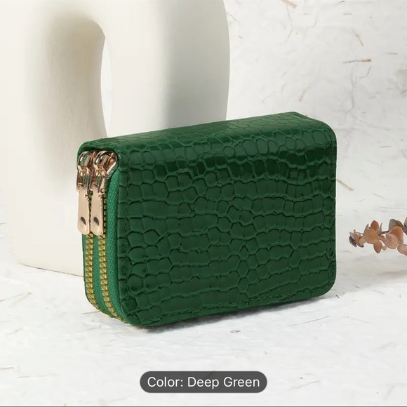 Bags | Green Mini Wallet | Poshmark